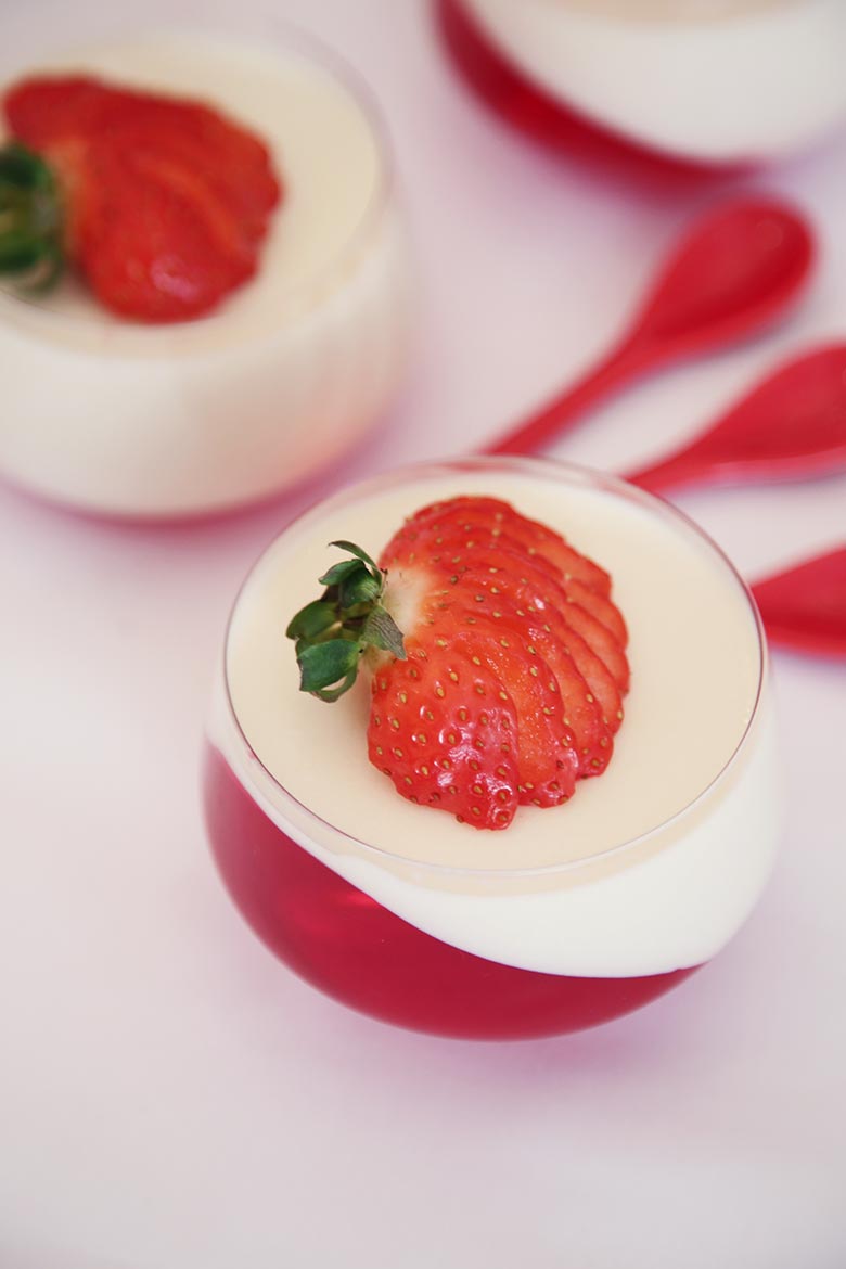 Vanilla Panna Cotta Recipe with Strawberry Jelly