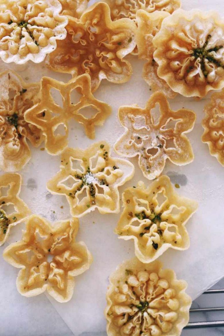 Nan Panjereh Recipe (Persian Rosette Cookies)