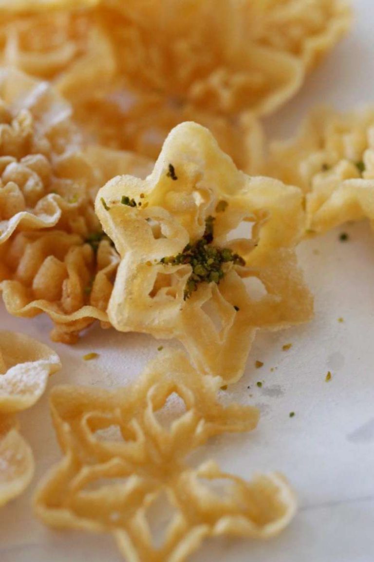 Nan Panjereh Recipe (Persian Rosette Cookies)