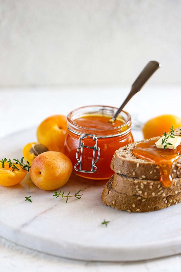 Apricot Jam Recipe (Without Pectin)