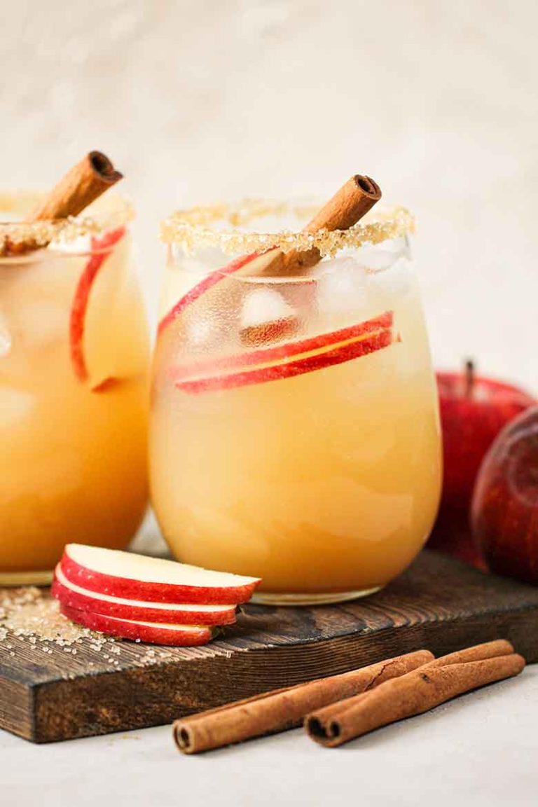 Mocktail Garnishes: 10 Creative Ideas to Make Your Drinks Pop!